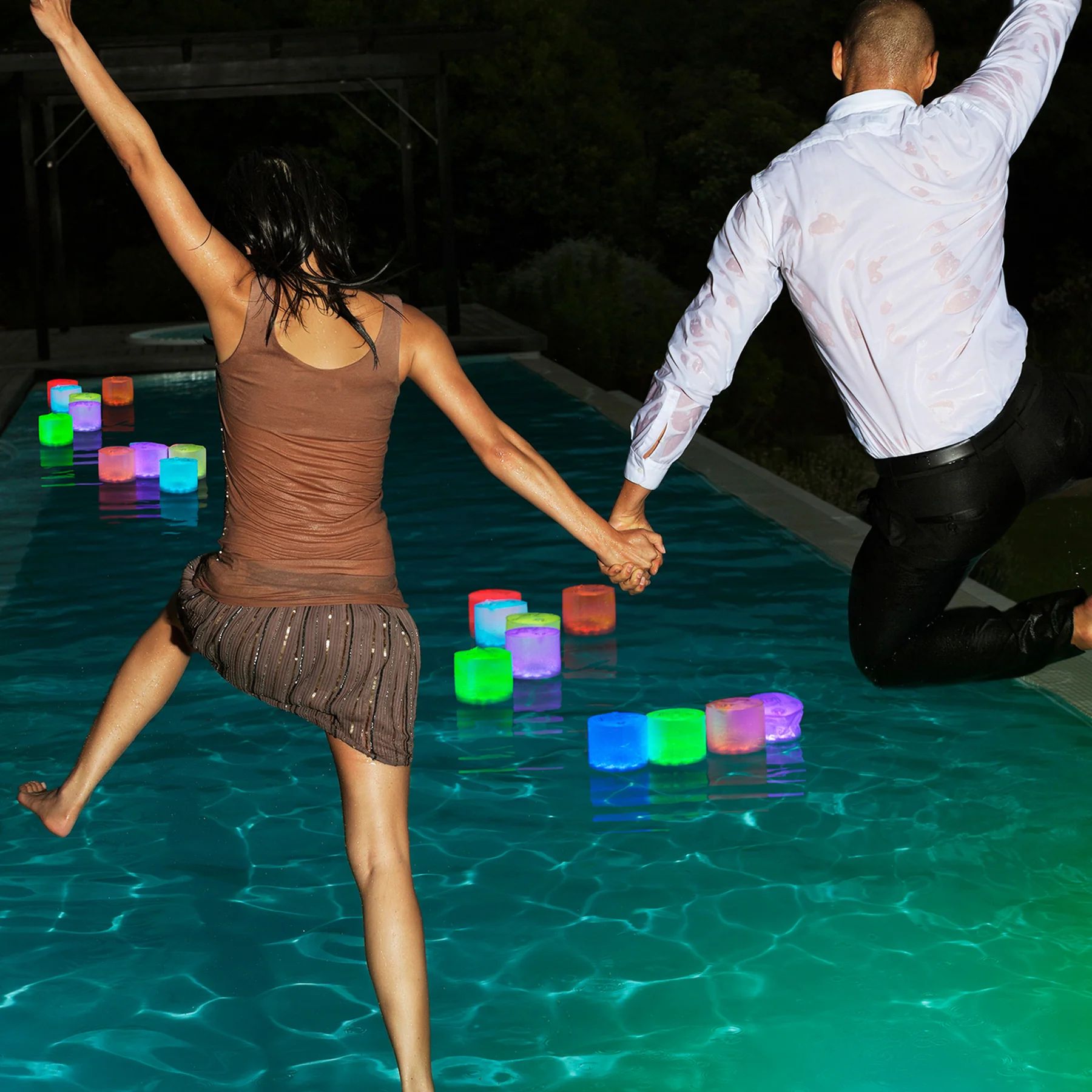 Aufblasbare Solarlampe 'Luci Color' von MPOWERD - Paddlershop